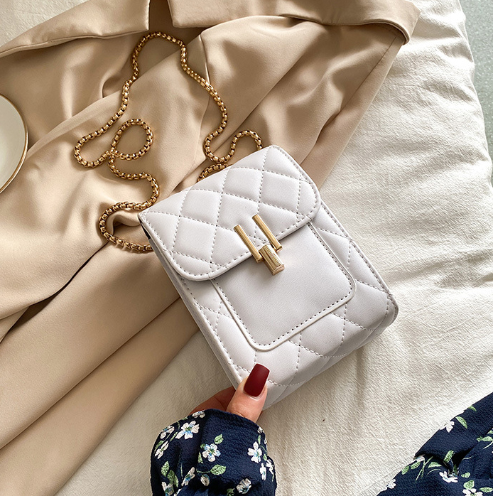 trendy bag white myr 65 . 00 myr 45 . 00 31 % off 0 add to cart